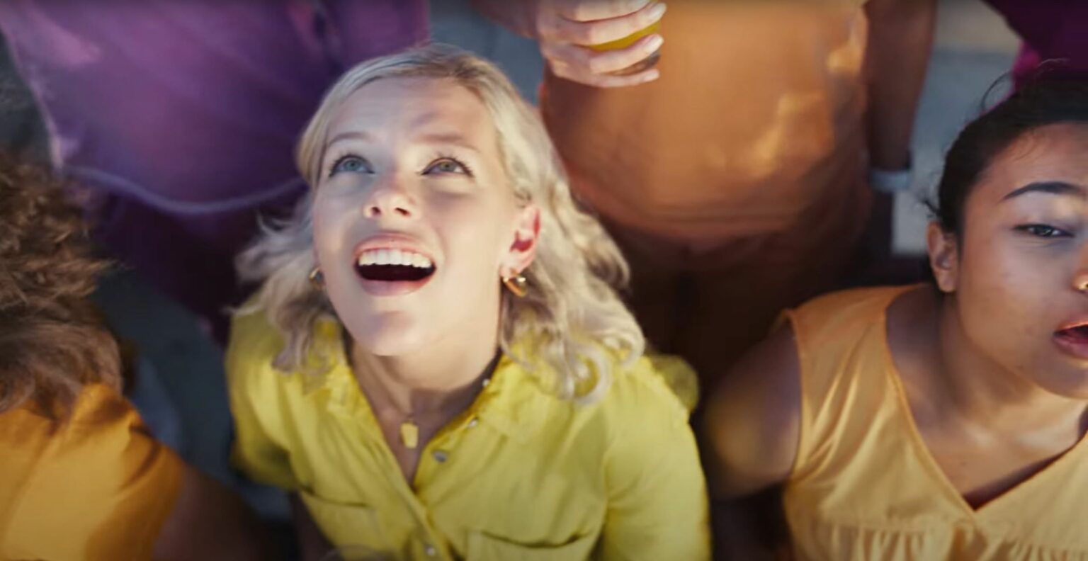 Robinsons ad 2023 - gargling Girl on Fire