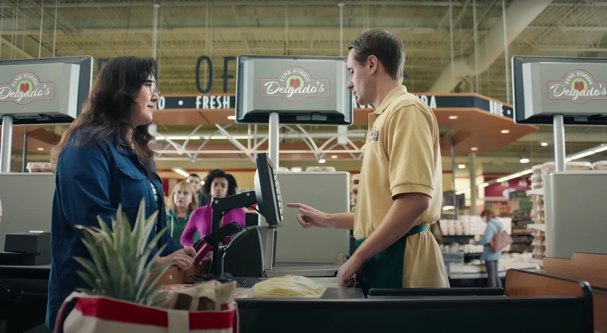 Apple Pay ads 2023 - DAILY COMMERCIALS