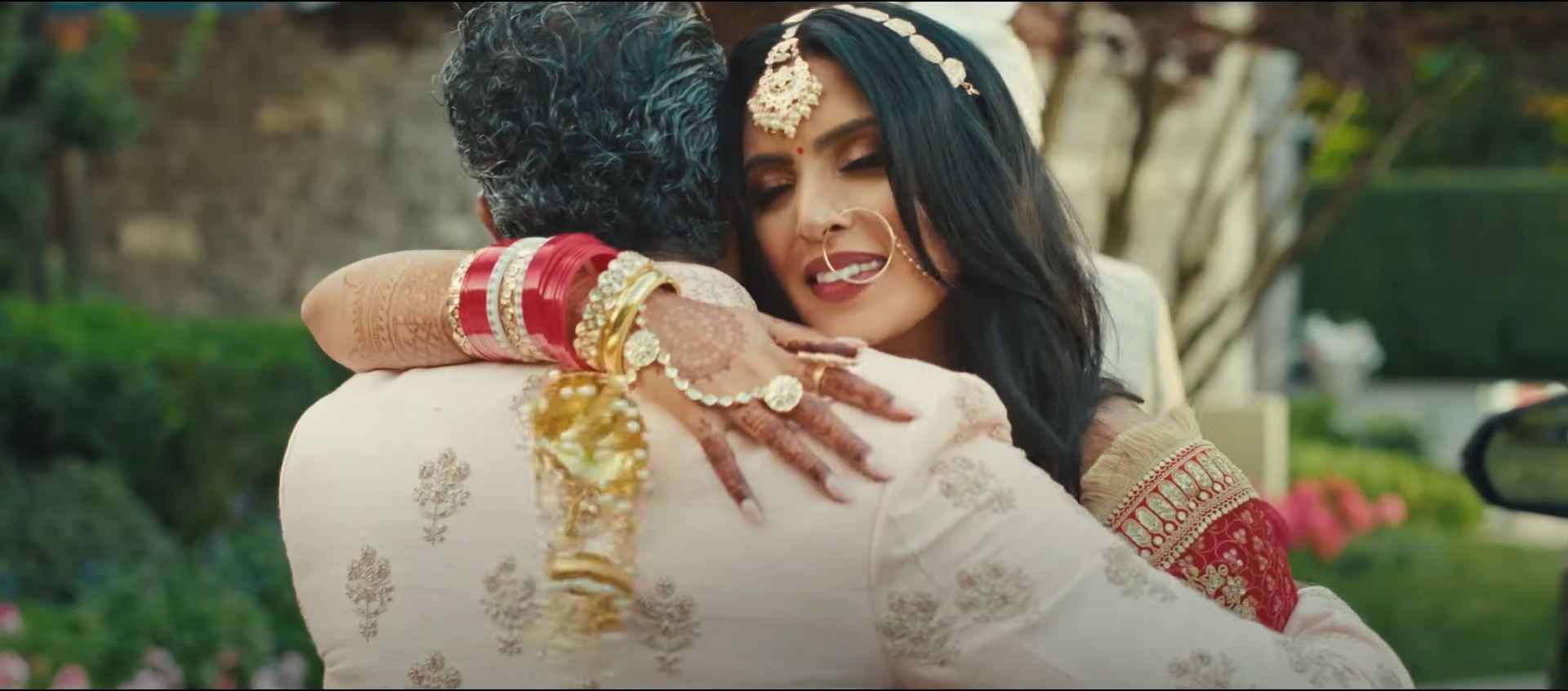 The 2024 Lexus TX advert: A Revolution in Three-Row Luxury