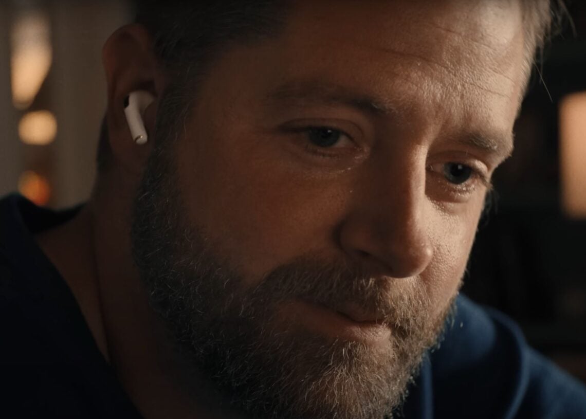 Apple - DAILY COMMERCIALS