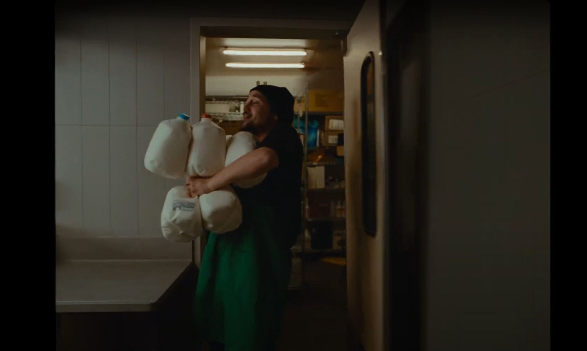 Starbucks Revives its Brand with "Hello Again" - DAILY COMMERCIALS